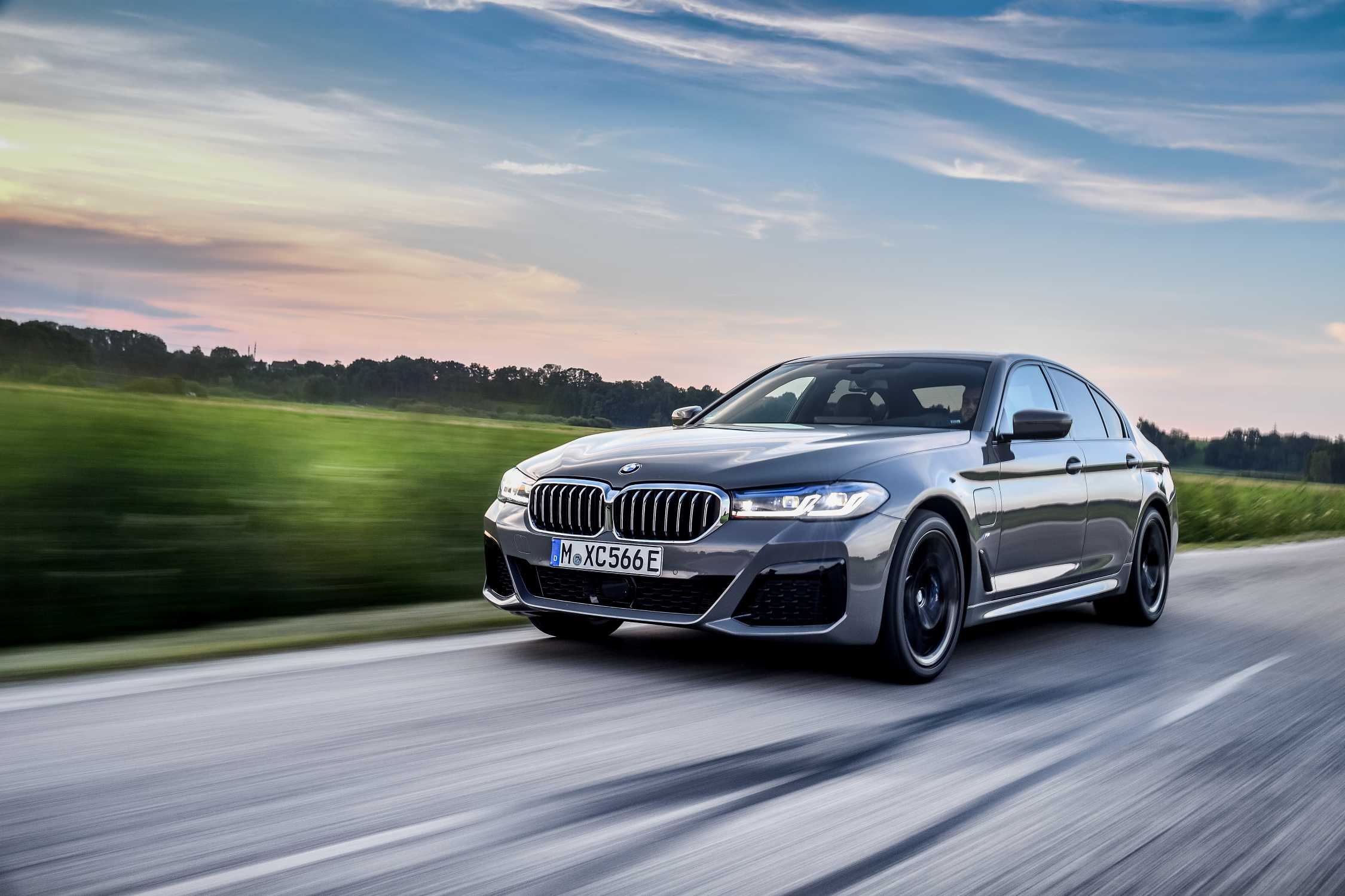 BMW G30 545e – AutoTopNL